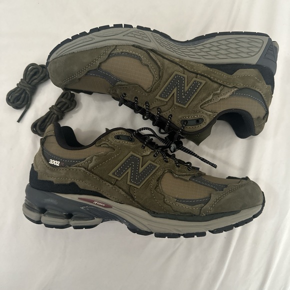New Balance | Shoes | New Balance 202r Sneakers In Dark Moss Green ...